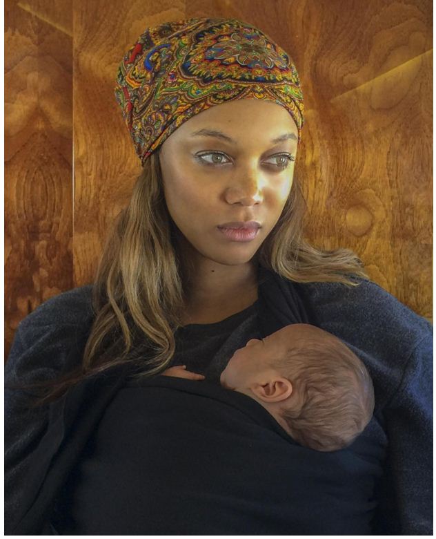 Tyra Banks: Η πρώτη φωτογραφία με τον νεογέννητο γιο της